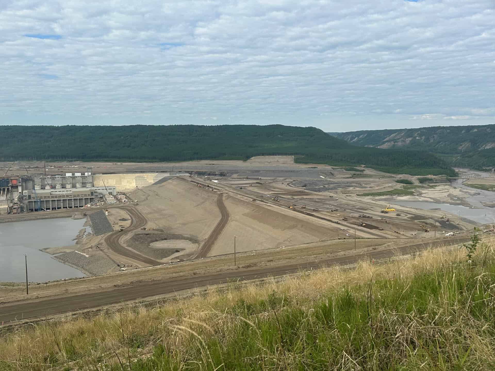 Site C earthfill dam complete - Canadian Electrical Worker