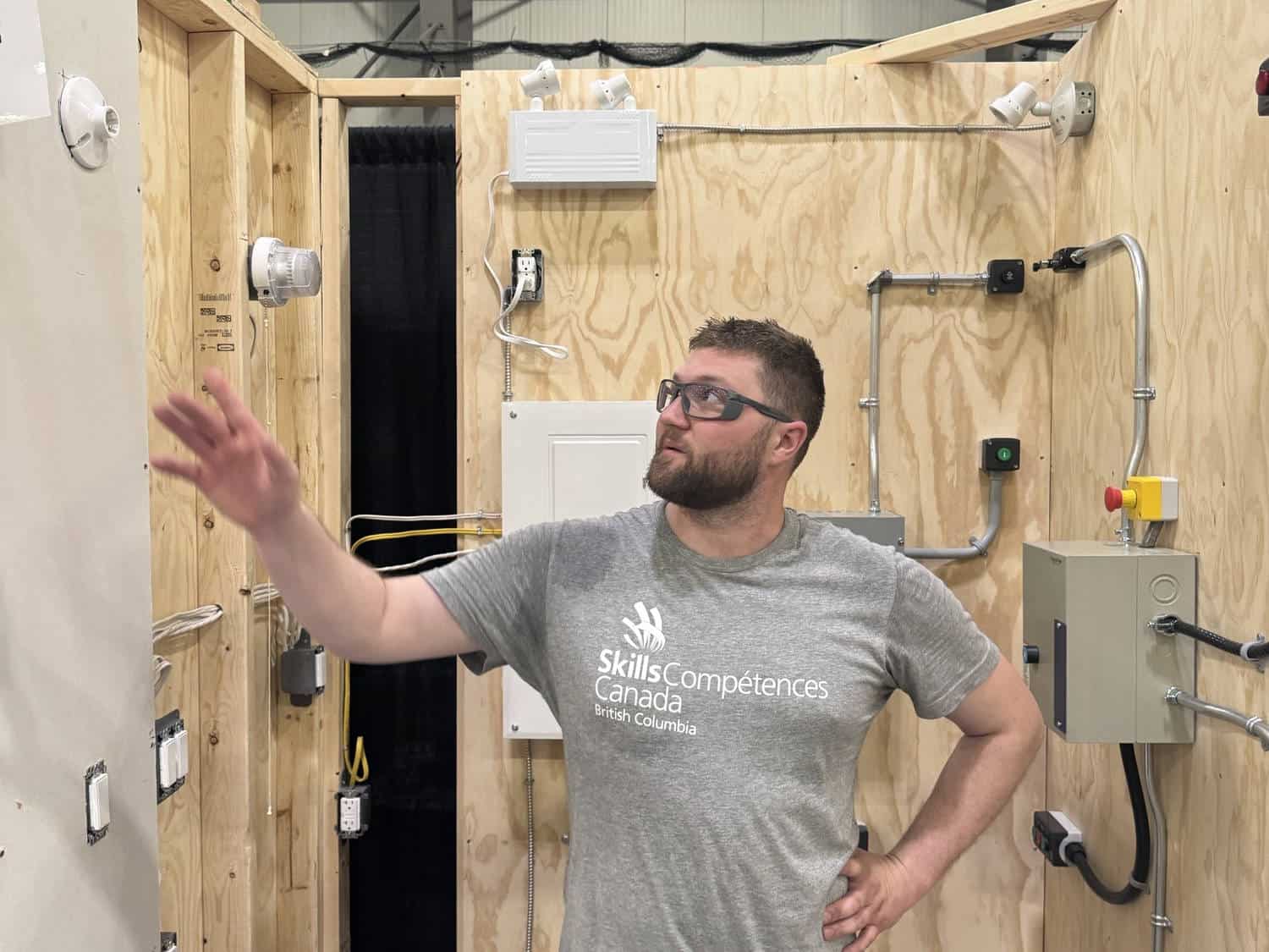 IBEW 993 Apprentice Ambrose Kent Shines at Skills Canada National Competition - Canadian ...